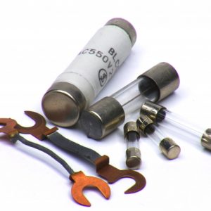 【制御盤】NFBとELBの違い、使い分けは？ - エネ管.com